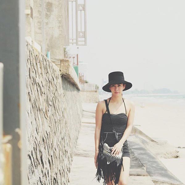 วีเจจ๋า เริงร่าท้าลมร้อน โชว์เซ็กซี่เบา ๆ ในชุดว่ายน้ำ ส่งยิ้มสดใส เอา ...